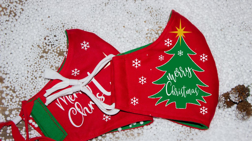 The Very Best Fabric Face Mask for Christmas [FREE Patters] - Daisy ...